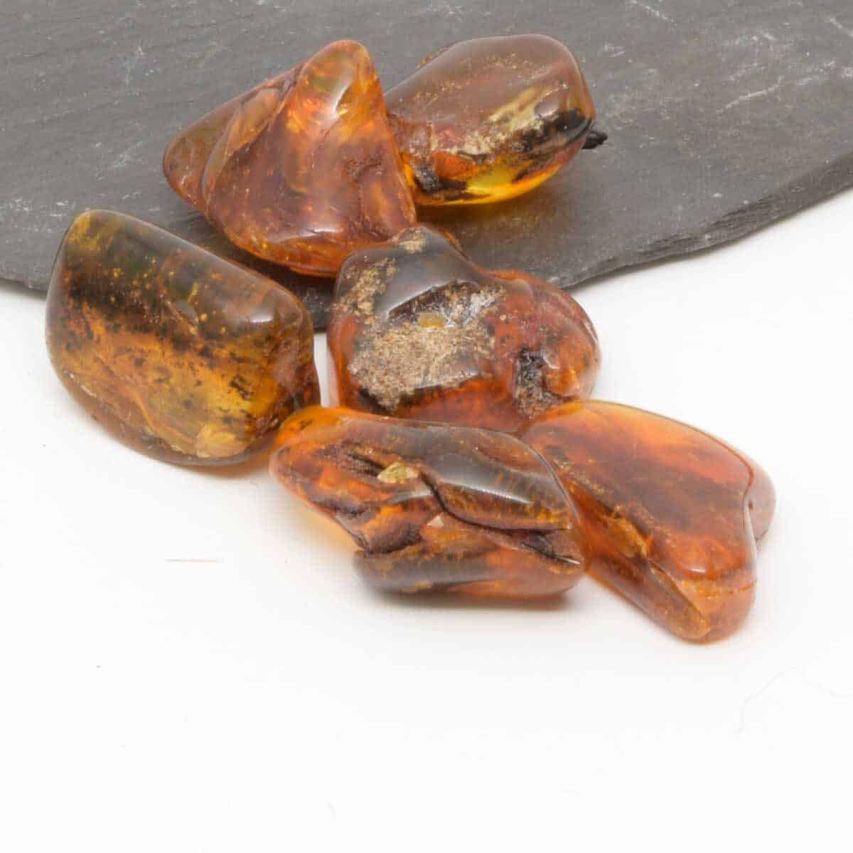 Ambre - Pierre roulée – 3 à 3.5cm – N°7479.1 • Pierres roulées • Kûrma.ch